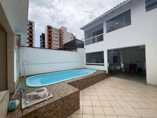 Casa / Sobrado para Venda em Praia Grande/SP Tupi 2 Quartos