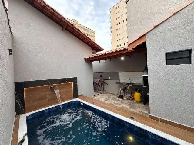 Casa / Sobrado para Venda em Praia Grande/SP Tupi 2 Quartos