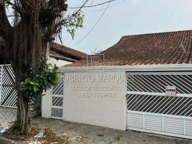 Casa / Sobrado para Venda em Praia Grande/SP Tupi 2 Quartos