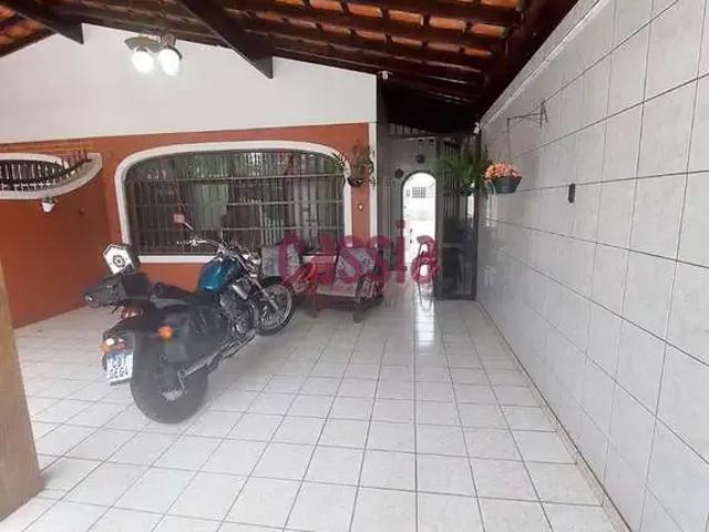 Casa / Sobrado para Venda em Praia Grande/SP Tupi 2 Quartos