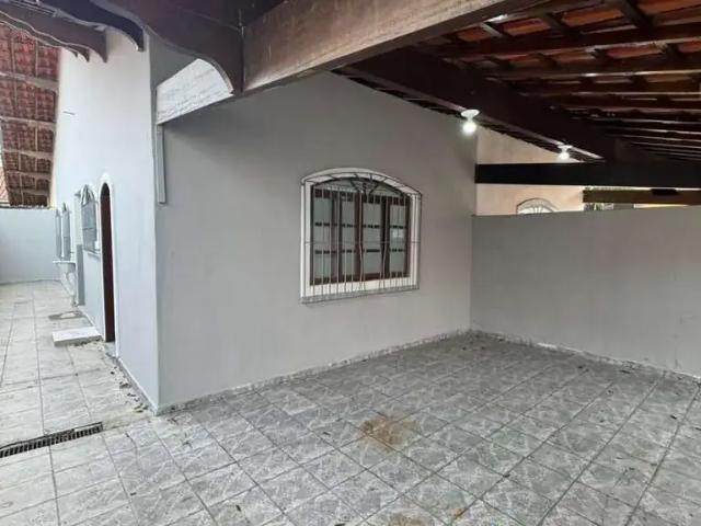 Casa / Sobrado para Venda em Praia Grande/SP Tupi 2 Quartos