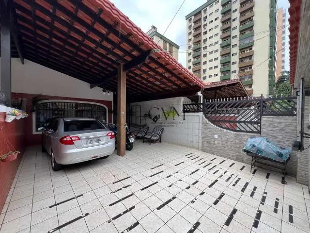 Casa / Sobrado para Venda em Praia Grande/SP Tupi 3 Quartos