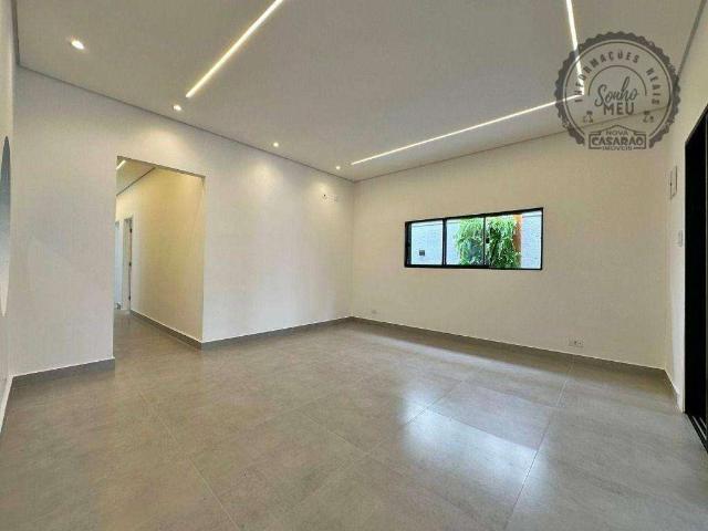 Casa / Sobrado para Venda em Praia Grande/SP Tupi 3 Quartos