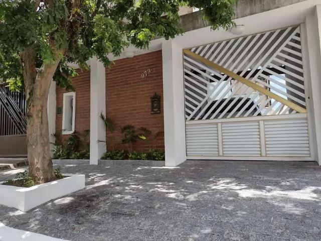 Casa / Sobrado para Venda em Praia Grande/SP Tupi 3 Quartos
