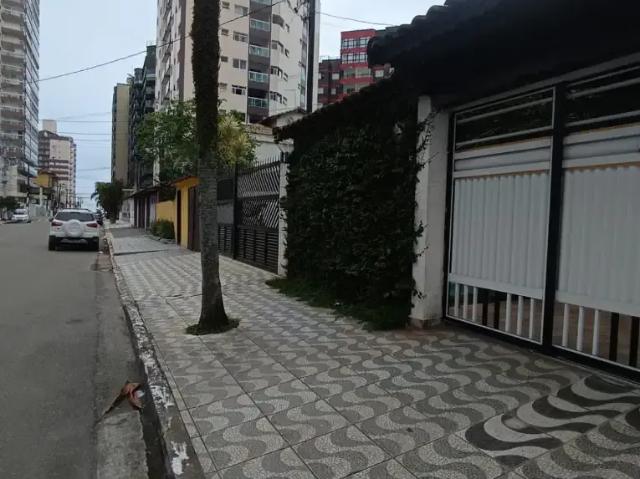 Casa / Sobrado para Venda em Praia Grande/SP Tupi 3 Quartos