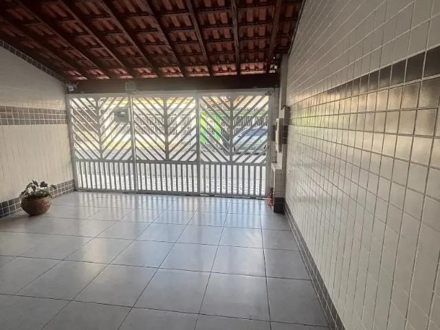 Casa / Sobrado para Venda em Praia Grande/SP Tupi 3 Quartos