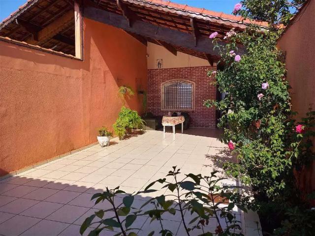 Casa / Sobrado para Venda em Praia Grande/SP Tupi 3 Quartos