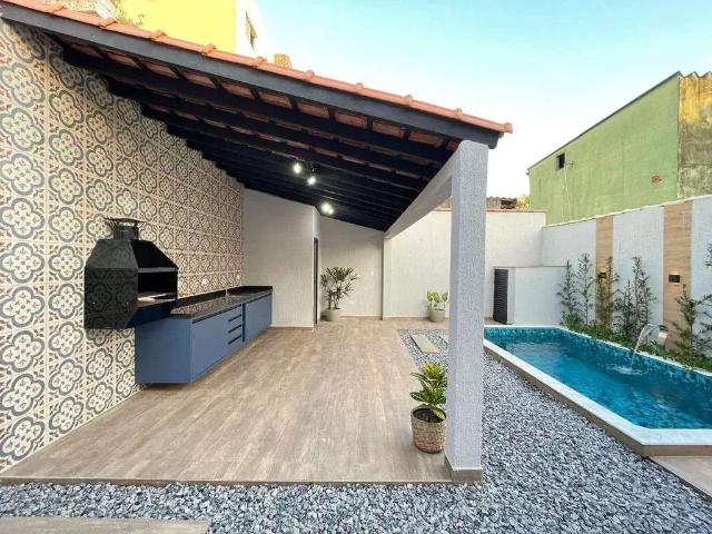 Casa / Sobrado para Venda em Praia Grande/SP Tupi 4 Quartos