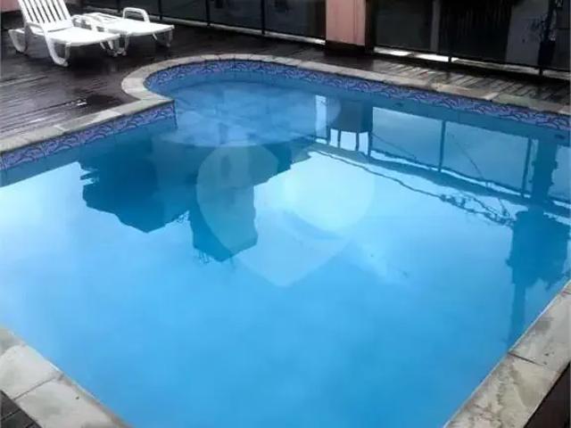Casa / Sobrado para Venda em Praia Grande/SP Tupi 4 Quartos