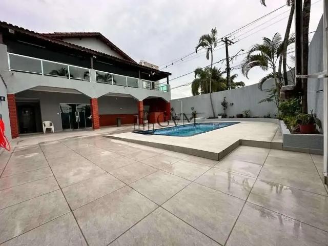 Casa / Sobrado para Venda em Praia Grande/SP Tupi 4 Quartos