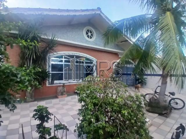 Casa / Sobrado para Venda em Praia Grande/SP Tupiry 3 Quartos