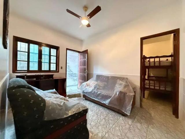 Casa / Sobrado para Venda em Praia Grande/SP Vila Mirim 2 Quartos