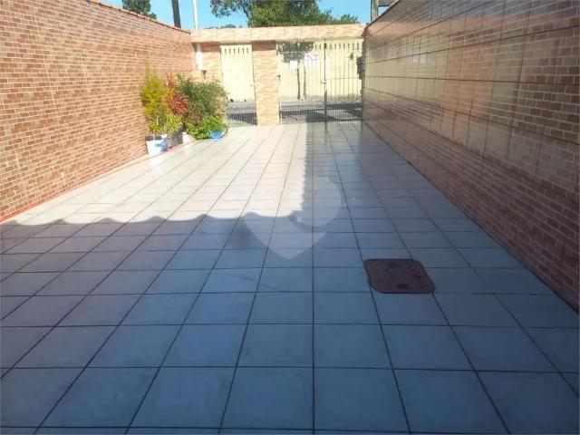 Casa / Sobrado para Venda em Praia Grande/SP Vila Antártica 2 Quartos