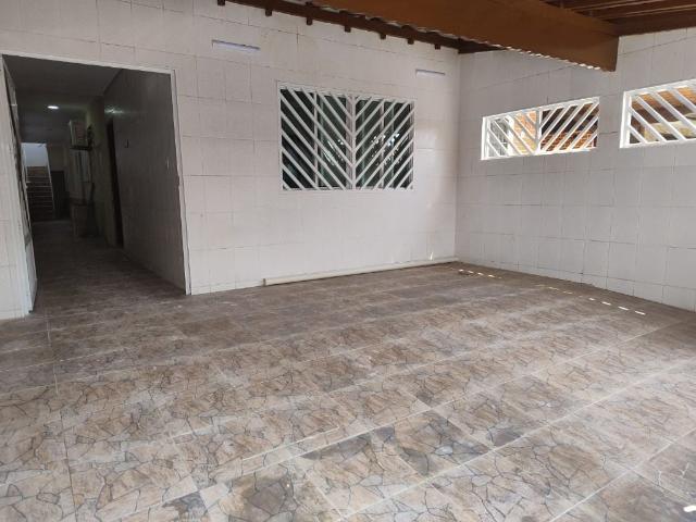 Casa / Sobrado para Venda em Praia Grande/SP Vila Caiçara 3 Quartos