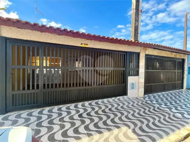 Casa / Sobrado para Venda em Praia Grande/SP Vila Caiçara 2 Quartos