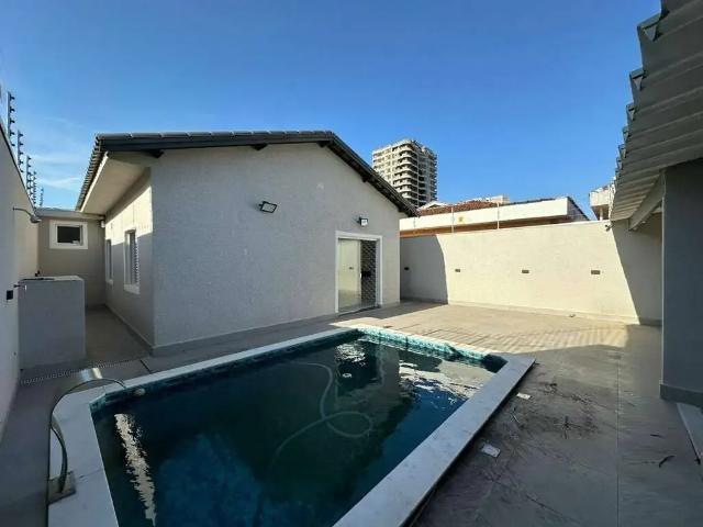 Casa / Sobrado para Venda em Praia Grande/SP Vila Caiçara 4 Quartos