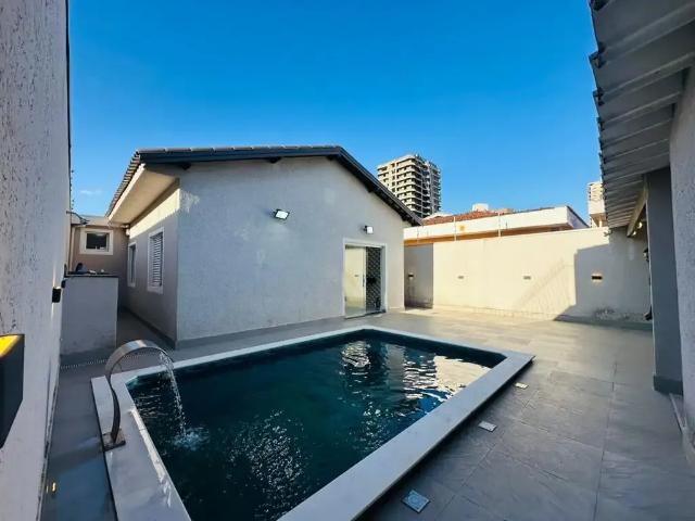 Casa / Sobrado para Venda em Praia Grande/SP Vila Caiçara 4 Quartos