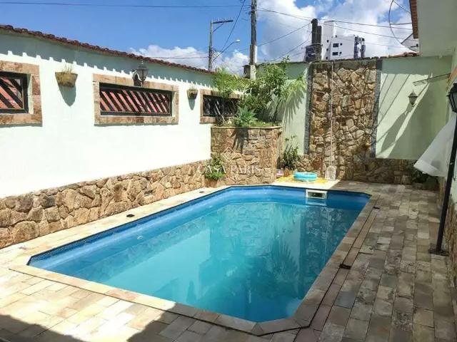 Casa / Sobrado para Venda em Praia Grande/SP Vila Caiçara 4 Quartos