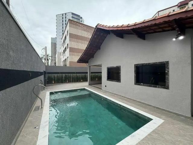 Casa / Sobrado para Venda em Praia Grande/SP Vila Caiçara 5 Quartos