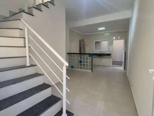 Casa / Sobrado para Venda em Praia Grande/SP Aviação 2 Quartos