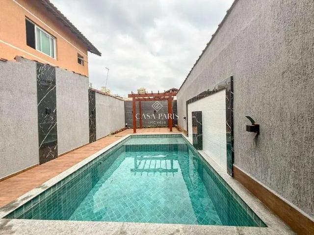 Casa / Sobrado para Venda em Praia Grande/SP Aviação 2 Quartos
