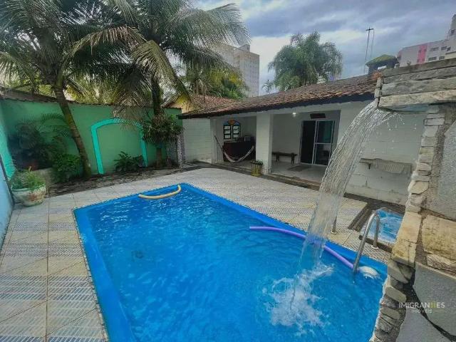 Casa / Sobrado para Venda em Praia Grande/SP Aviação 4 Quartos