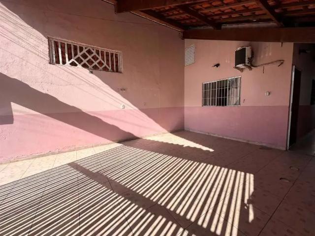 Casa / Sobrado para Venda em Praia Grande/SP Balneário Esmeralda 2 Quartos