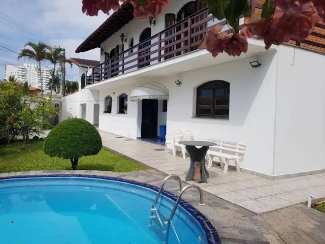 Casa / Sobrado para Venda em Praia Grande/SP Balneário Flórida 4 Quartos
