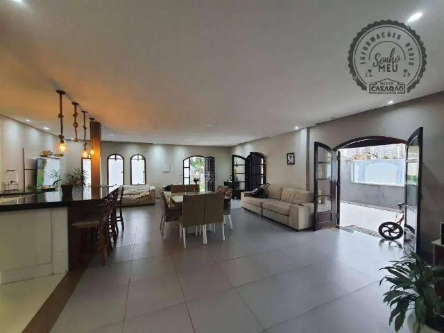 Casa / Sobrado para Venda em Praia Grande/SP Balneário Flórida 4 Quartos