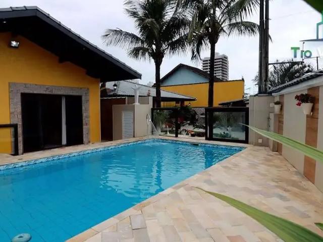 Casa / Sobrado para Venda em Praia Grande/SP Balneário Flórida 5 Quartos