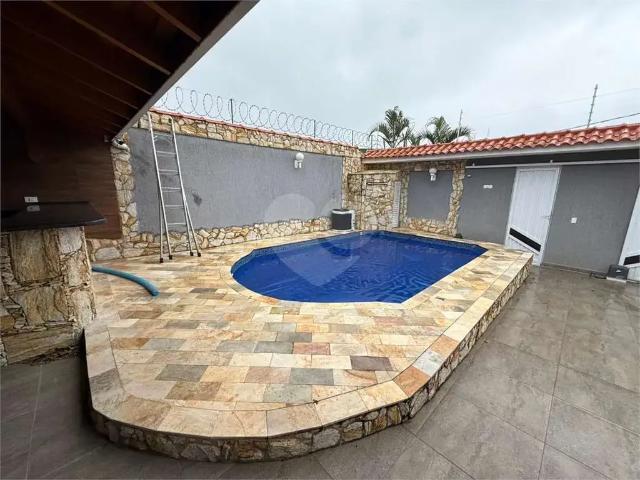 Casa / Sobrado para Venda em Praia Grande/SP Balneário Flórida 5 Quartos