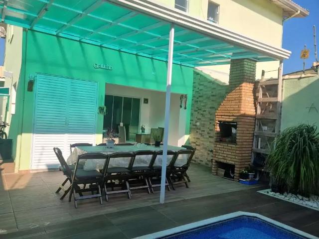 Casa / Sobrado para Venda em Praia Grande/SP Balneário Flórida 3 Quartos
