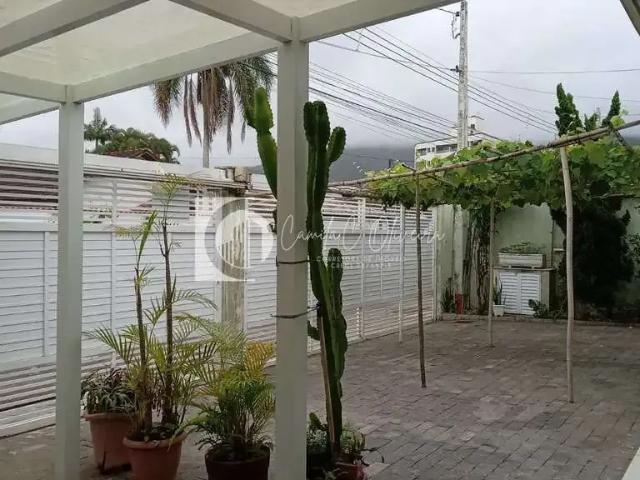 Casa / Sobrado para Venda em Praia Grande/SP Balneário Flórida 3 Quartos