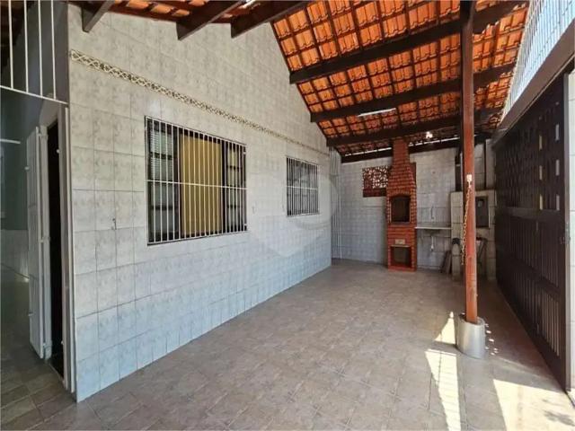 Casa / Sobrado para Venda em Praia Grande/SP Balneário Maracanã 2 Quartos