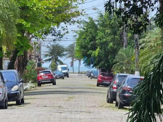 Casa / Sobrado para Venda em Praia Grande/SP Balneário Maracanã 2 Quartos