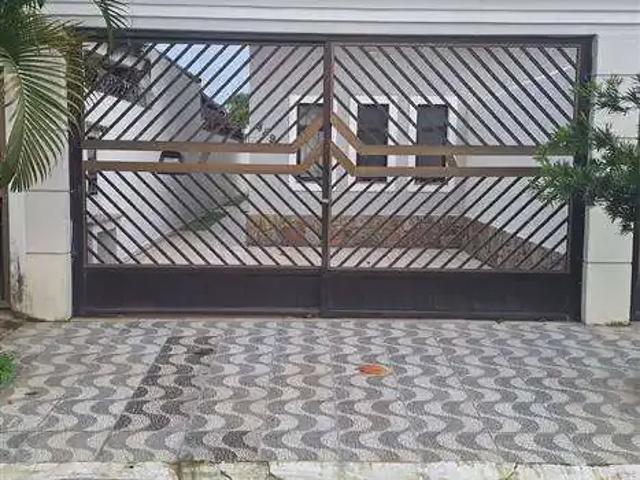 Casa / Sobrado para Venda em Praia Grande/SP Balneário Maracanã 2 Quartos