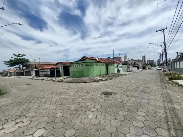 Casa / Sobrado para Venda em Praia Grande/SP Balneário Maracanã 2 Quartos