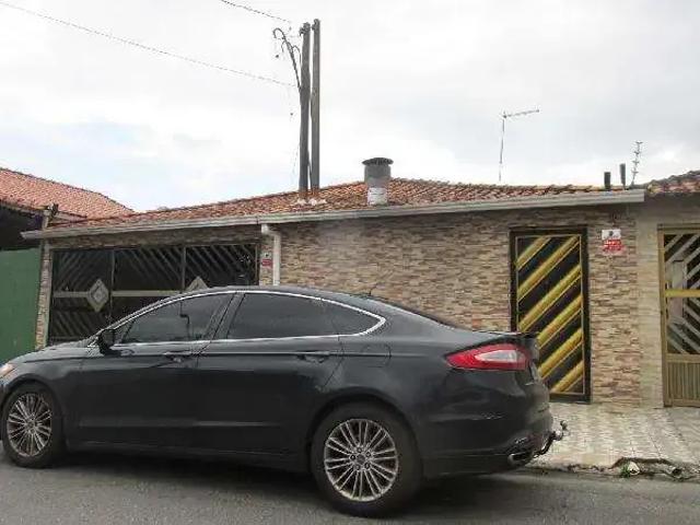 Casa / Sobrado para Venda em Praia Grande/SP Balneário Maracanã 2 Quartos