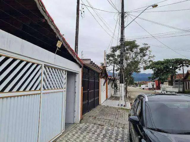 Casa / Sobrado para Venda em Praia Grande/SP Balneário Maracanã 2 Quartos