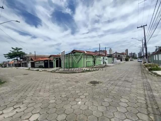 Casa / Sobrado para Venda em Praia Grande/SP Maracanã 2 Quartos