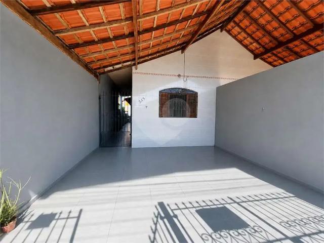 Casa / Sobrado para Venda em Praia Grande/SP Balneário Maracanã 3 Quartos