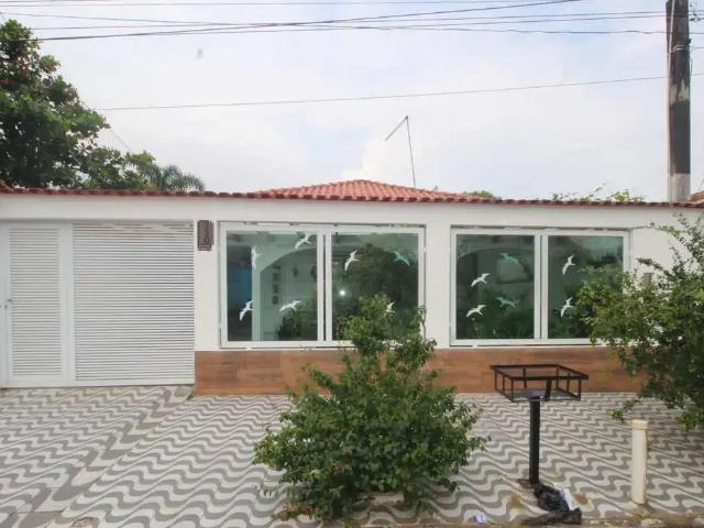Casa / Sobrado para Venda em Praia Grande/SP Balneário Maracanã 3 Quartos