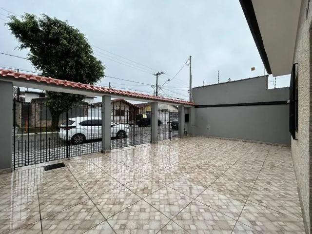 Casa / Sobrado para Venda em Praia Grande/SP Balneário Maracanã 3 Quartos