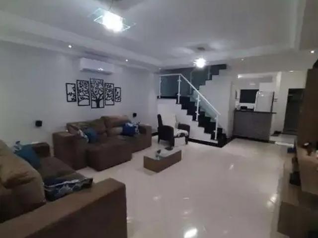 Casa / Sobrado para Venda em Praia Grande/SP Balneário Maracanã 3 Quartos