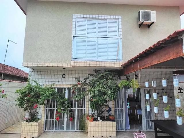 Casa / Sobrado para Venda em Praia Grande/SP Balneário Pires 3 Quartos