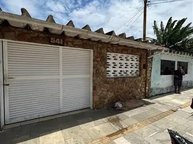 Casa / Sobrado para Venda em Praia Grande/SP Boqueirão 3 Quartos