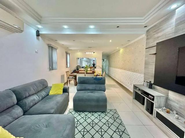 Casa / Sobrado para Venda em Praia Grande/SP Boqueirão 3 Quartos