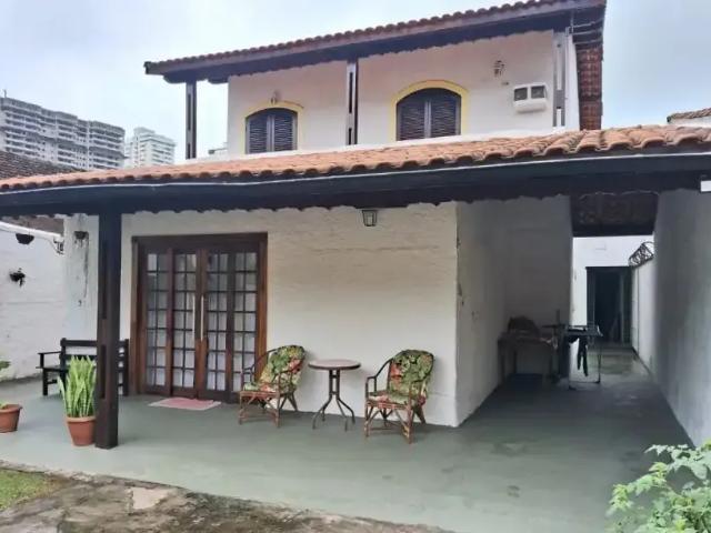 Casa / Sobrado para Venda em Praia Grande/SP Canto do Forte 4 Quartos