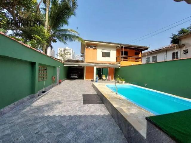 Casa / Sobrado para Venda em Praia Grande/SP Canto do Forte 4 Quartos