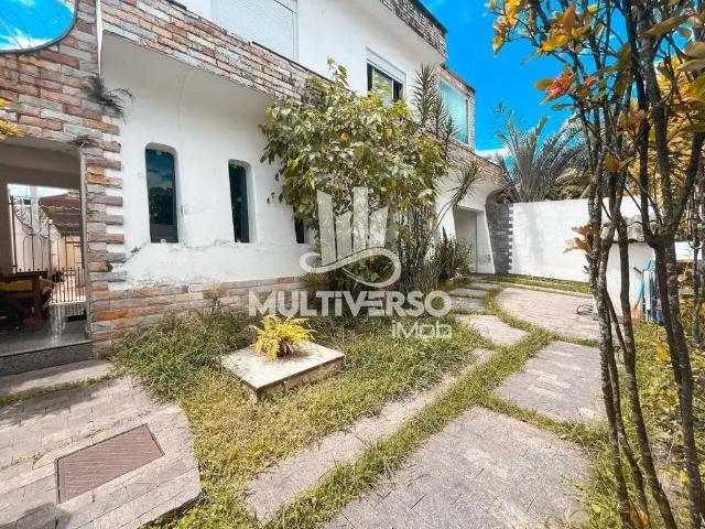Casa / Sobrado para Venda em Praia Grande/SP Canto do Forte 4 Quartos